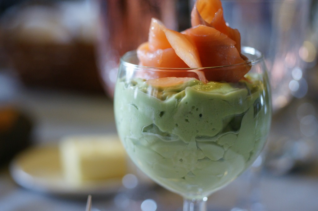 Verrine Avocat au citron vert – Saumon fumé – Fourchett.es